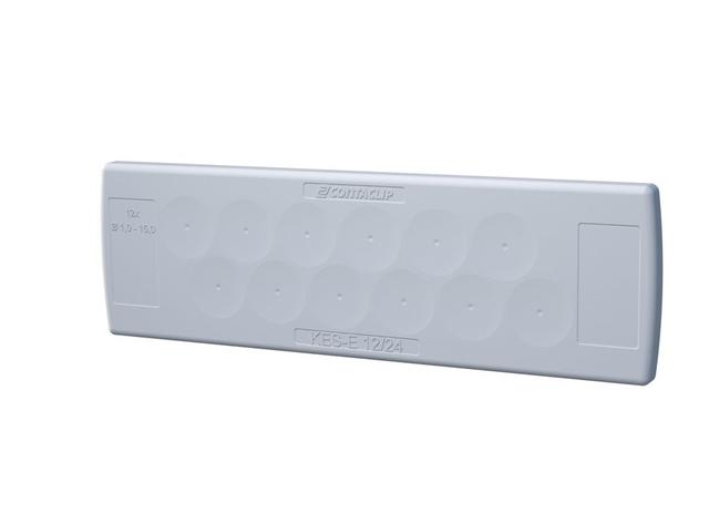 Cable entry plates for multiple cable glanding