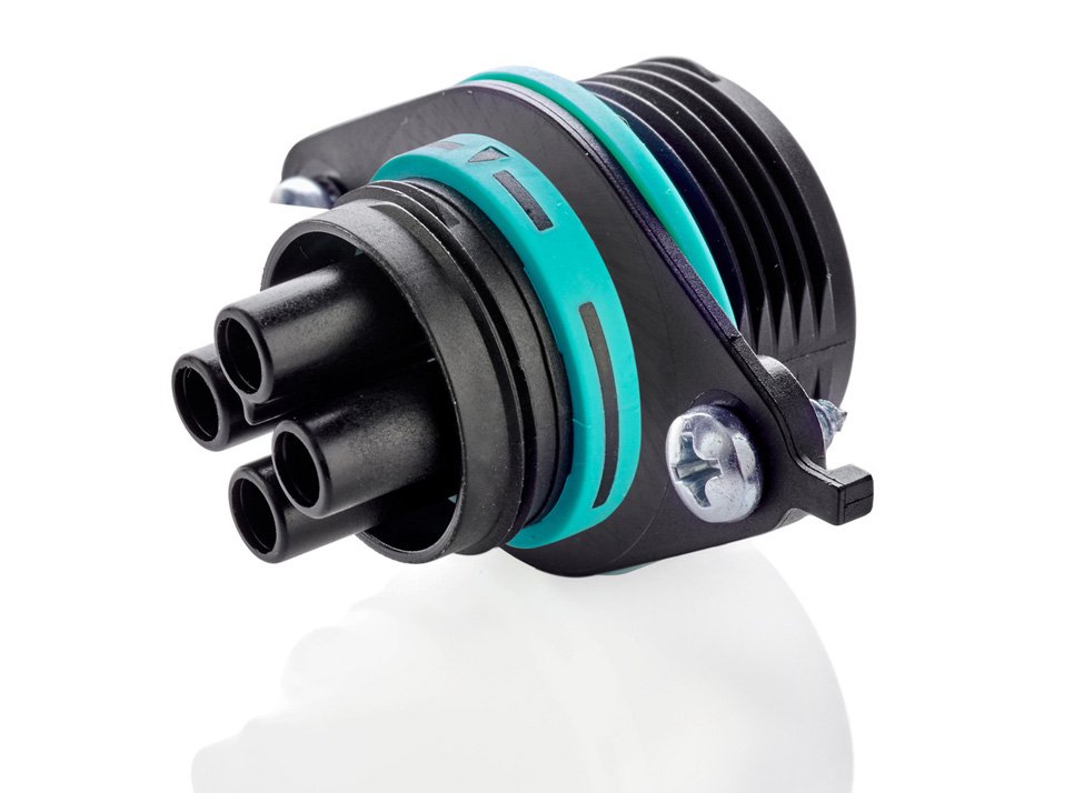 4 Pole Panel-mounted socket 17.5A 450V